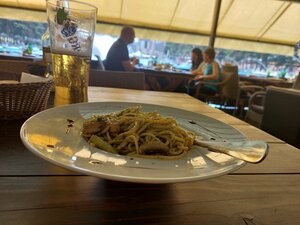Restoran Bakrac (City settlement of Zlatibor), restoran  Dünya'dan