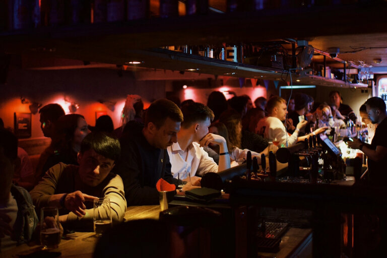 Bar Karlz Bar, Arhangelsk, foto