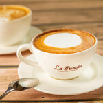 La Brioche (Hamouda Bin Ali Al Dhaheri Street No:111), kahve dükkanları  Abu Dabi'den