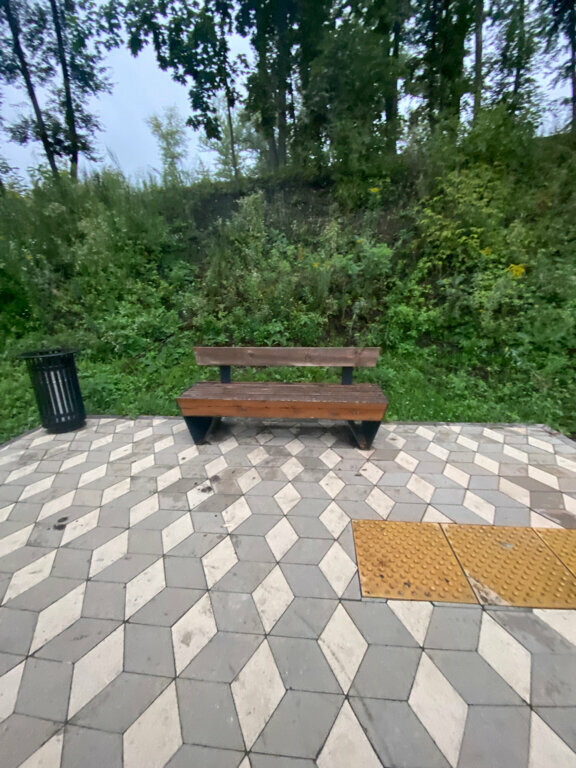 Bank Bench, Orel, foto
