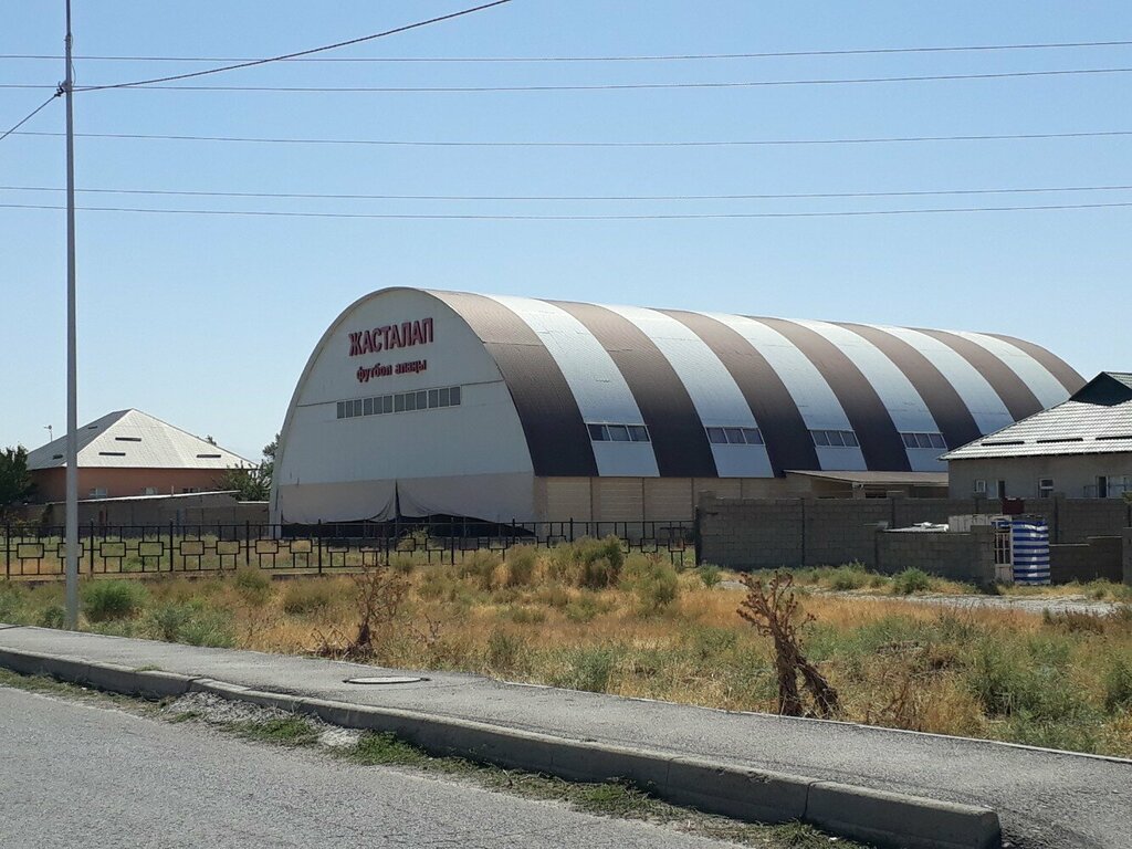 Çok amaçlı spor tesisleri Zhastalap, Çimkent (Şımkent), foto