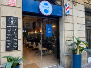 Champions (Comunidad Autònoma de Cataluña, Provincia de Barcelona, Barcelona, Carrer de la Diputació 216), güzellik salonu  Barselona'dan