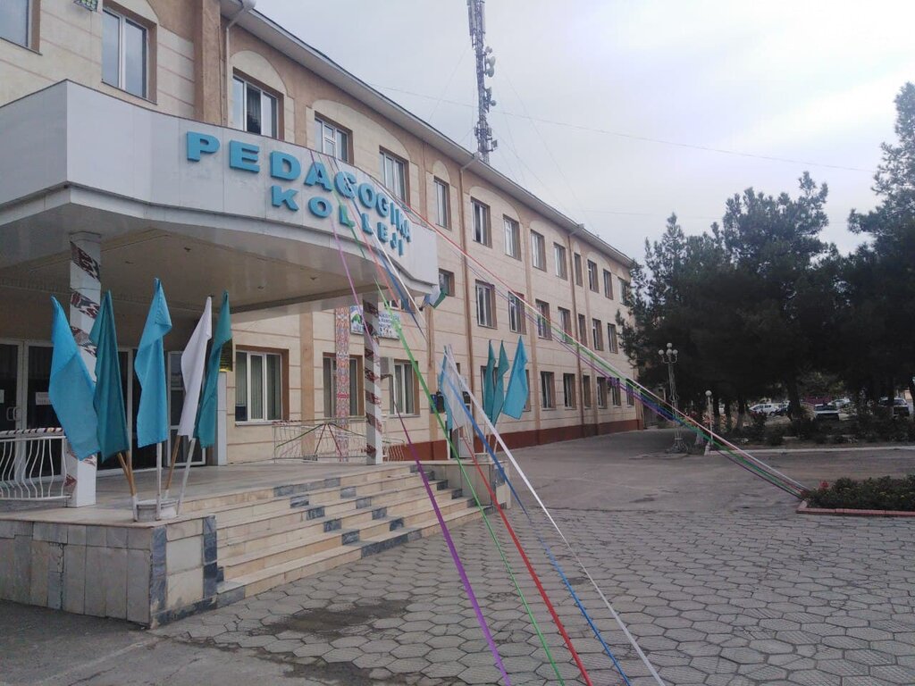 Yüksekokul Kasb-hunar College, Nemengan eyaleti, foto