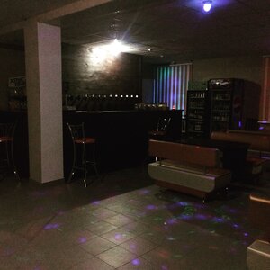 Легенда (ulitsa Kommuny No:53), kafe  Lukoyanov'dan