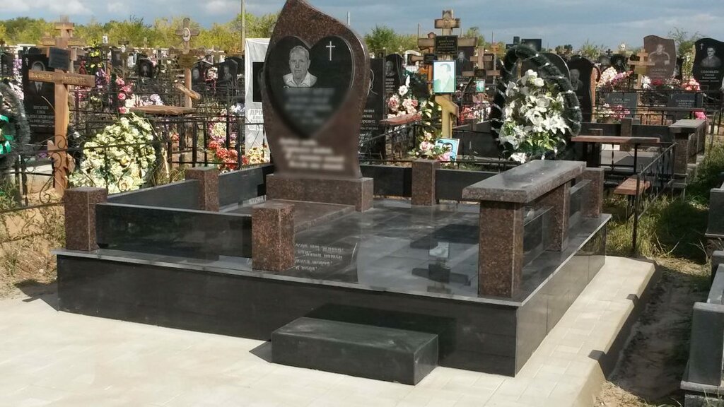 Heykel ve mezarlık taşı üreticileri Ametist, Samara, foto