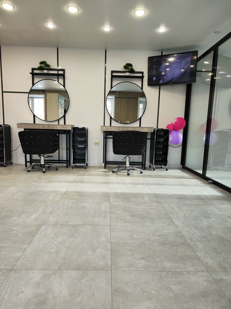 Kuaförler Парикмахерская, Velikie Luky, foto