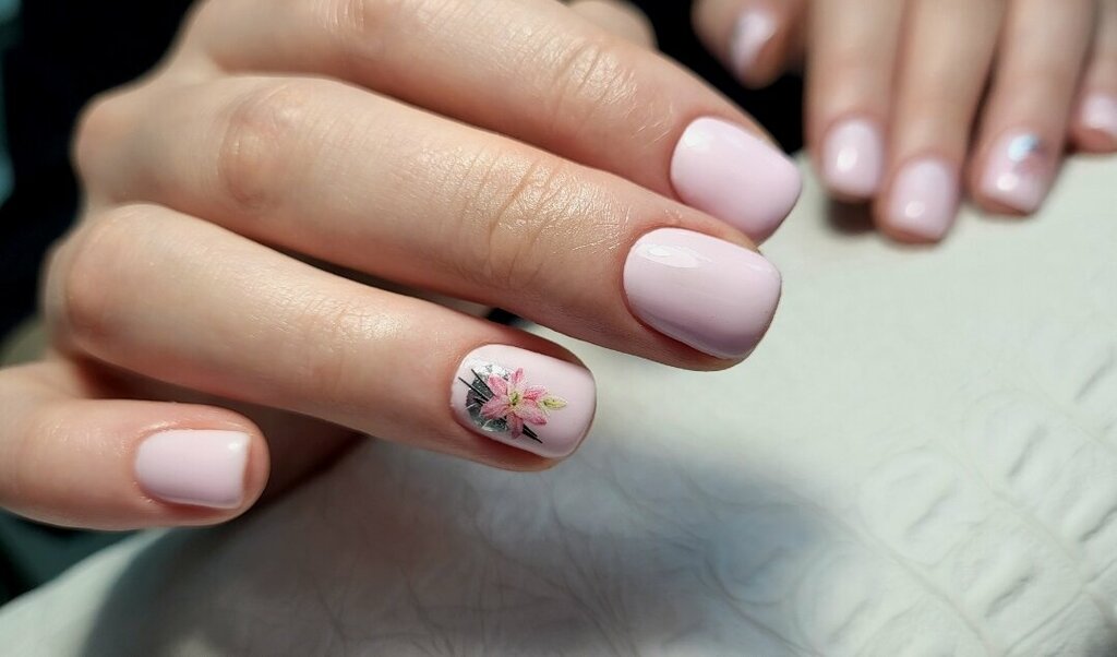 Manikür-pedikür Studio Manicure, Anapa, foto