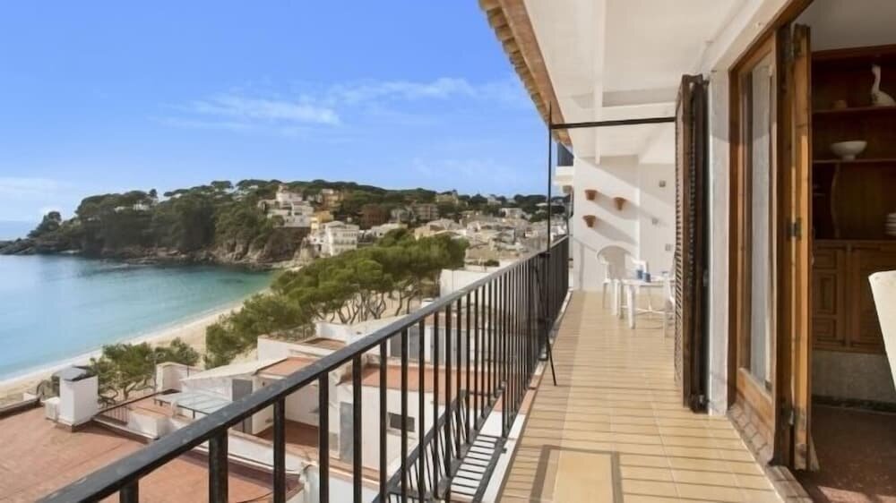 Otel Pruneda in Llafranc with 2 bedrooms and 1 bathrooms, Katalonya, foto