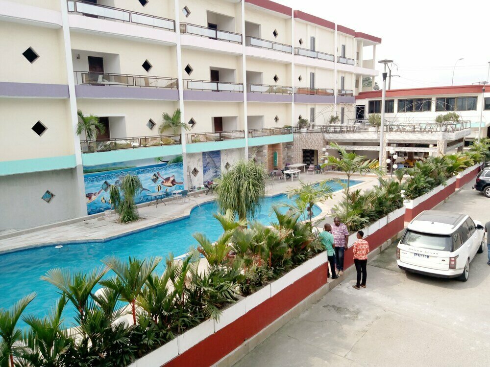 Otel Asthoria Pālace, Abican, foto