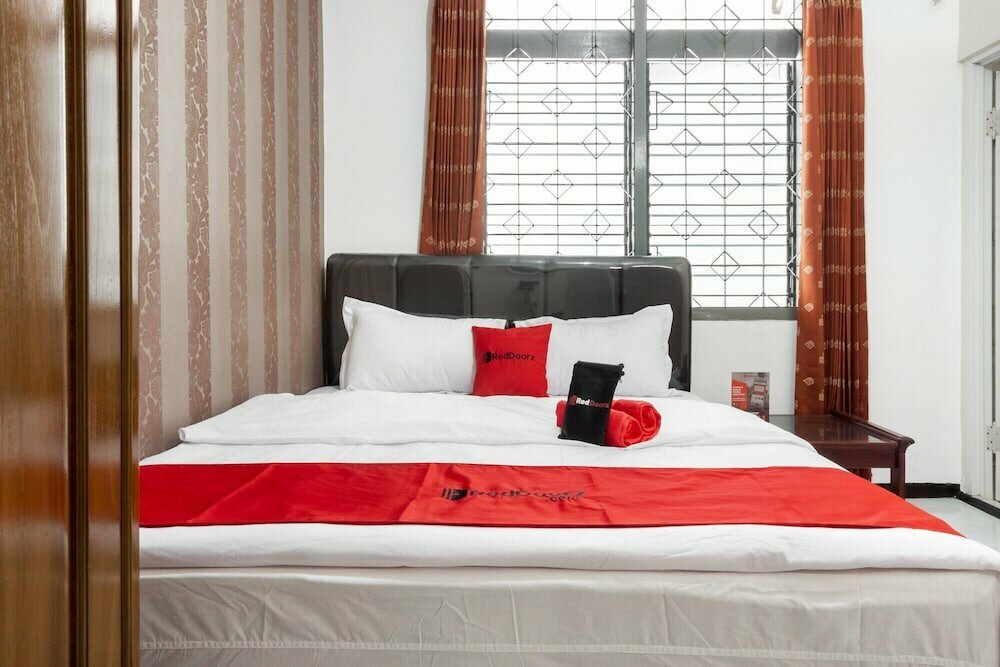Otel RedDoorz near Universitas Widyagama Malang 2, Malang, foto