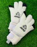 MyGloves.kz (Kanysh Satbayev Street No:29/3), spor giyim ve ayakkabı  Almatı'dan