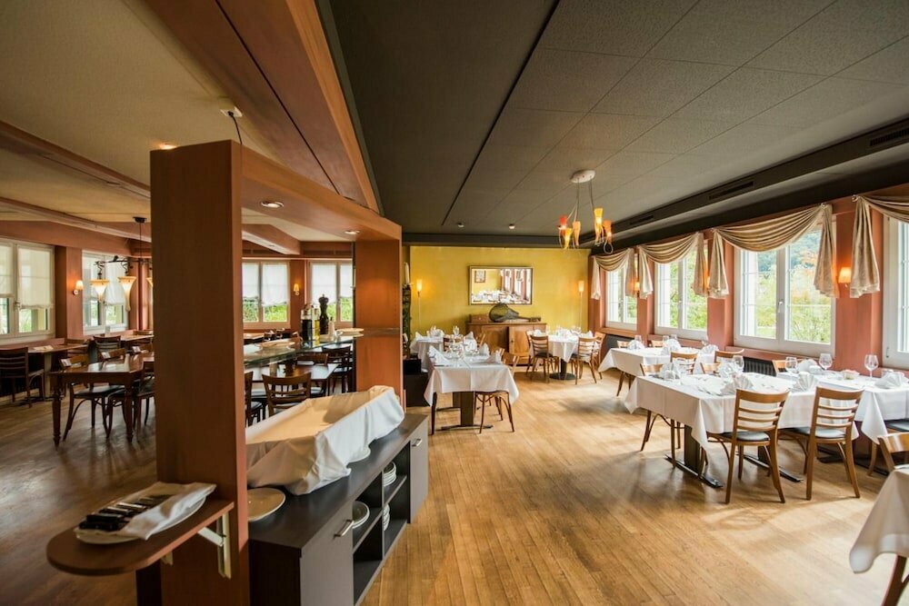 Otel Hotel Restaurant Neuhaus, Aargau, foto