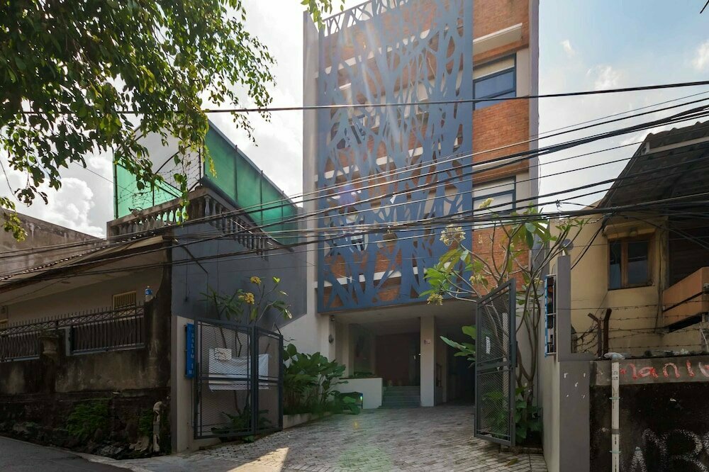 Otel RedDoorz Plus near Radio Dalam 3, Cakarta, foto