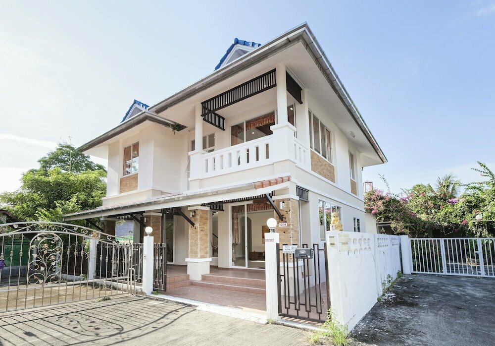 Otel Karon Hill Villa Guest House, Phuket Eyaleti, foto