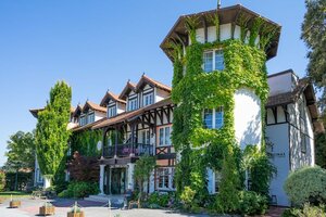 Torres de Somo (Cantabria, Calle Arna), otel  Kantabria'dan