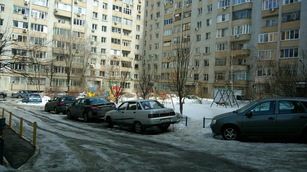 Oyun alanı Playground, Saratov, foto