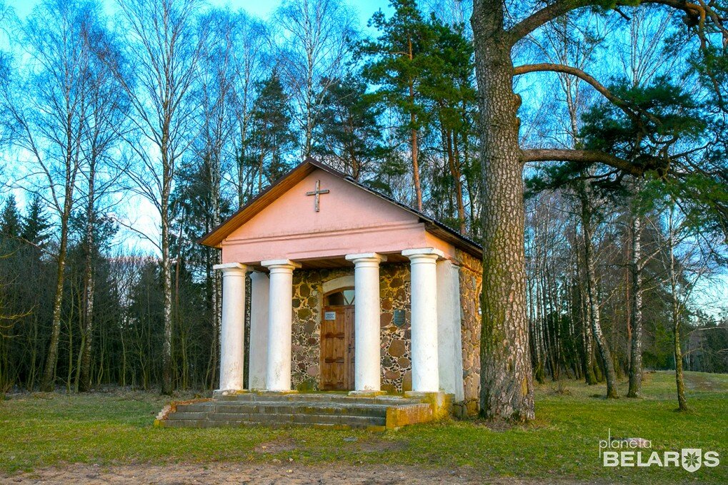 Ortodoks kiliseleri Часовня-усыпальница Шукевичей, Grodnenskaya oblastı, foto