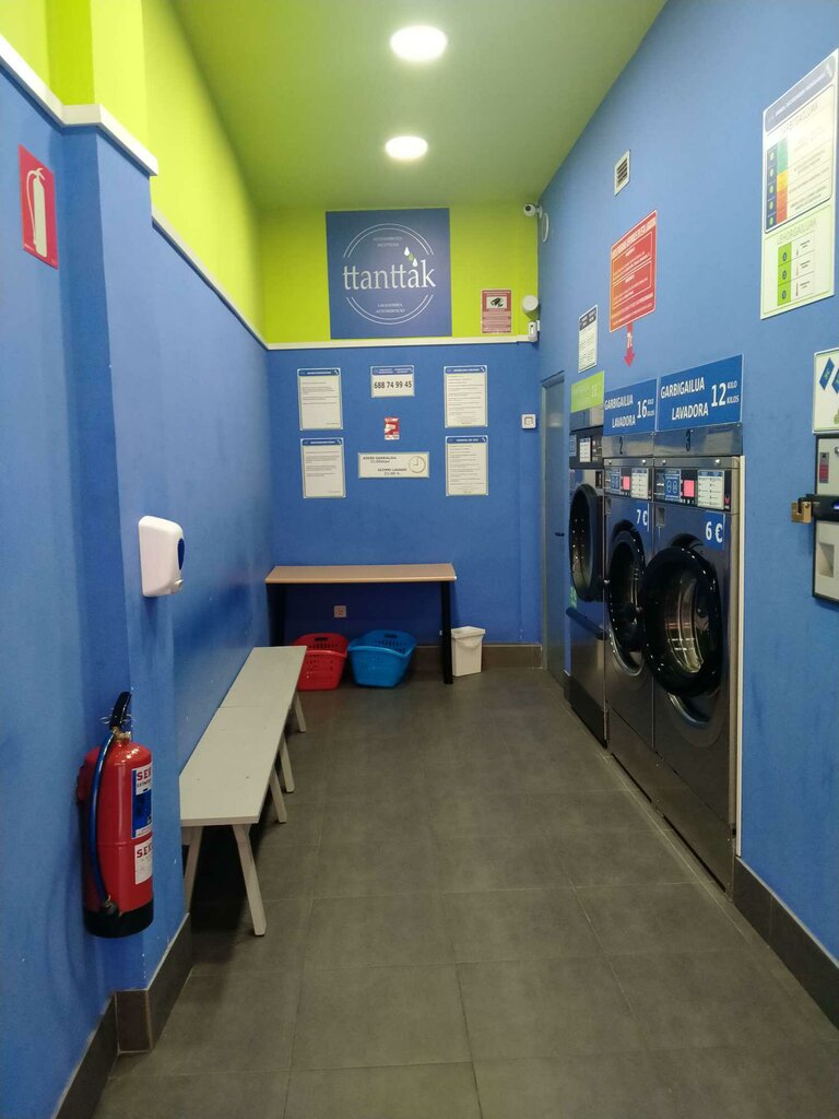 Çamaşırhaneler Lavanderia autoservicio Ttanttak, Bilbao, foto