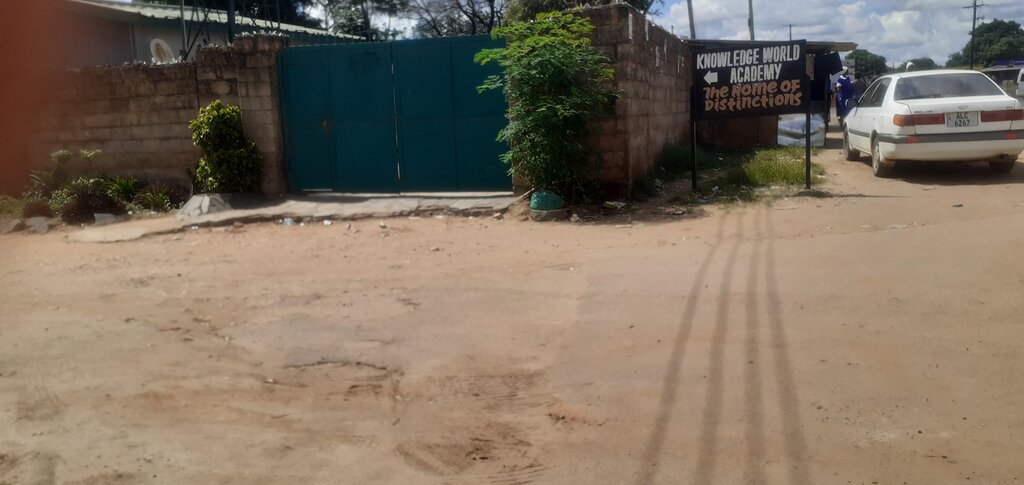 Ortaokul Knowledge World Academy, Lusaka, foto