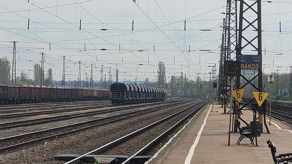 Tren istasyonu Rákos, Budapeşte, foto