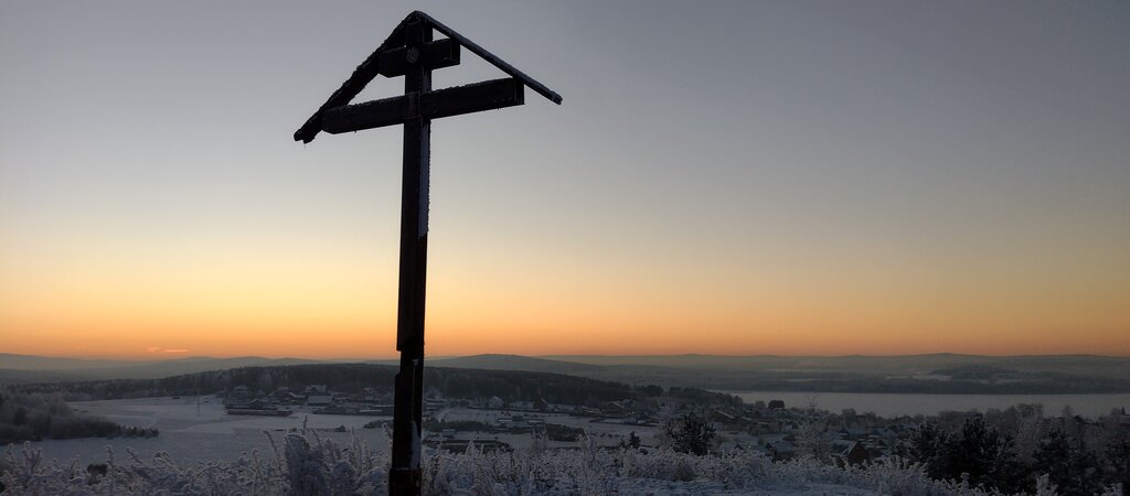 Şapel, haç anıtı Крест, Kuşva, foto