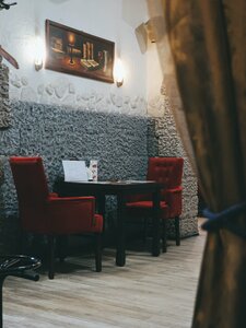 Queenstown (ulitsa Kommuny No:17/10), restoran  Kolpino'dan