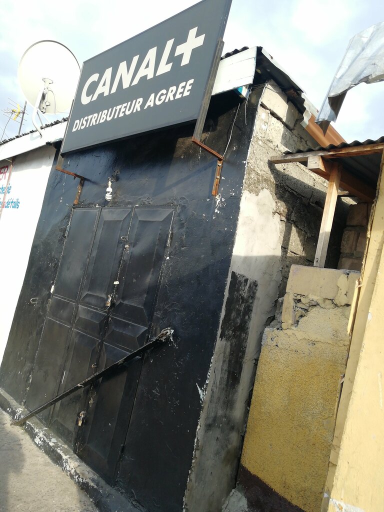 Online mağaza ofisi Canal+, Brazzaville, foto
