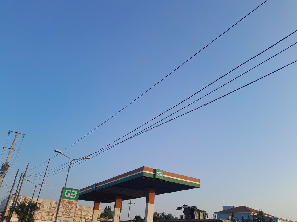 Benzin istasyonu GB, Loanda, foto