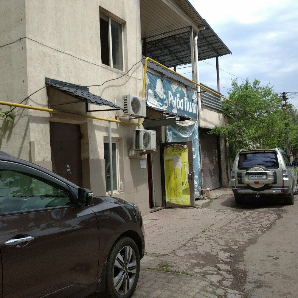 Bira dükkanı Ryba Pila, Almatı, foto