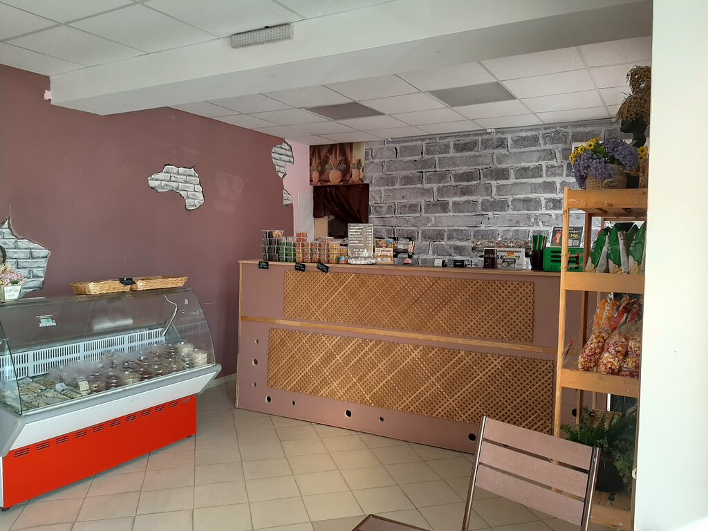 Bira dükkanı Трюм, Soçi, foto