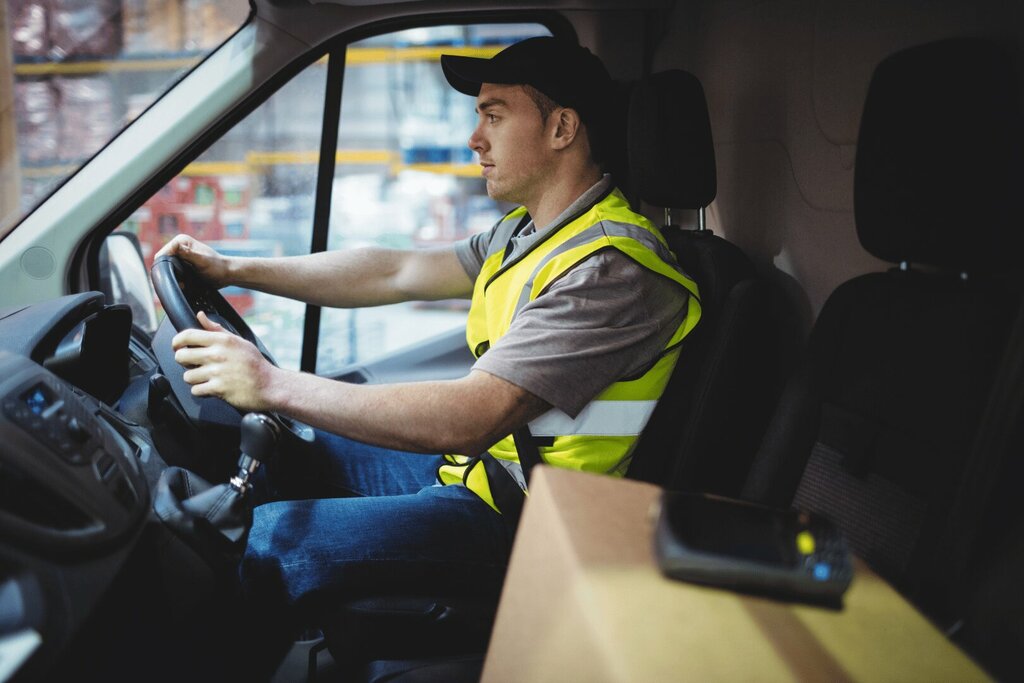 Şehiriçi yolcu taşımacılığı Sober Driver, Dubai, foto