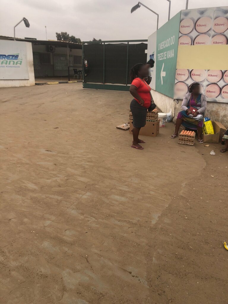 Market Kikovo, Loanda, foto