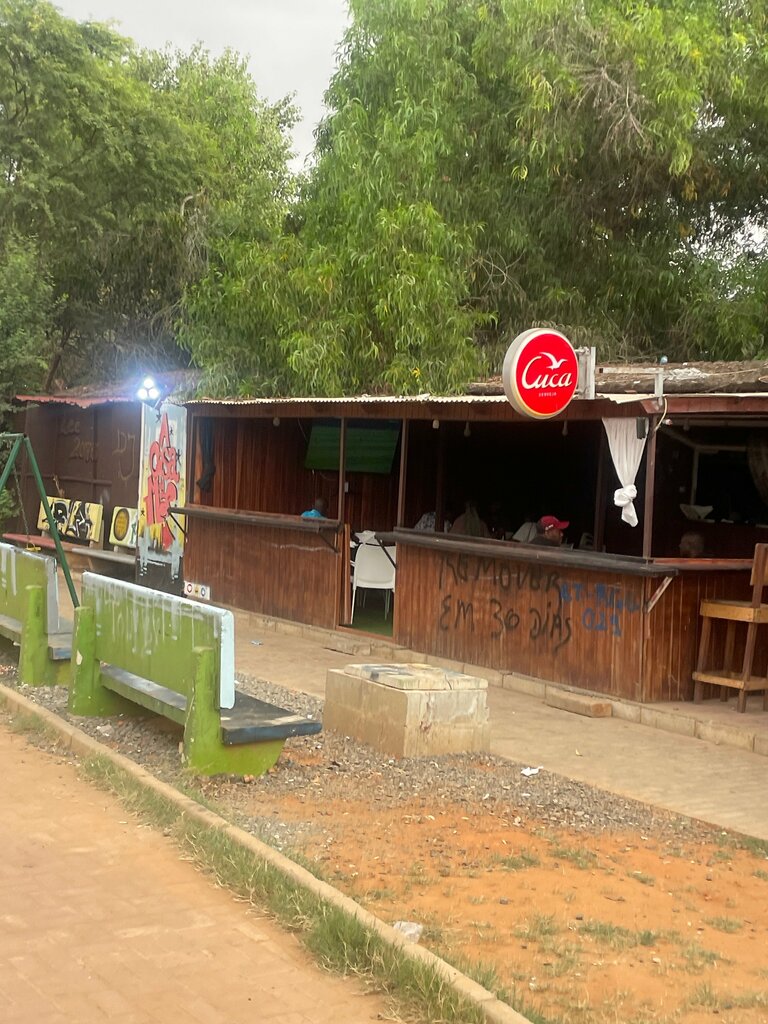Restoran Petiscos e Kitutes da Banda, Loanda, foto