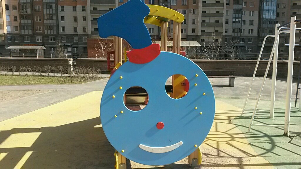 Oyun alanı Playground, Saint‑Petersburg, foto