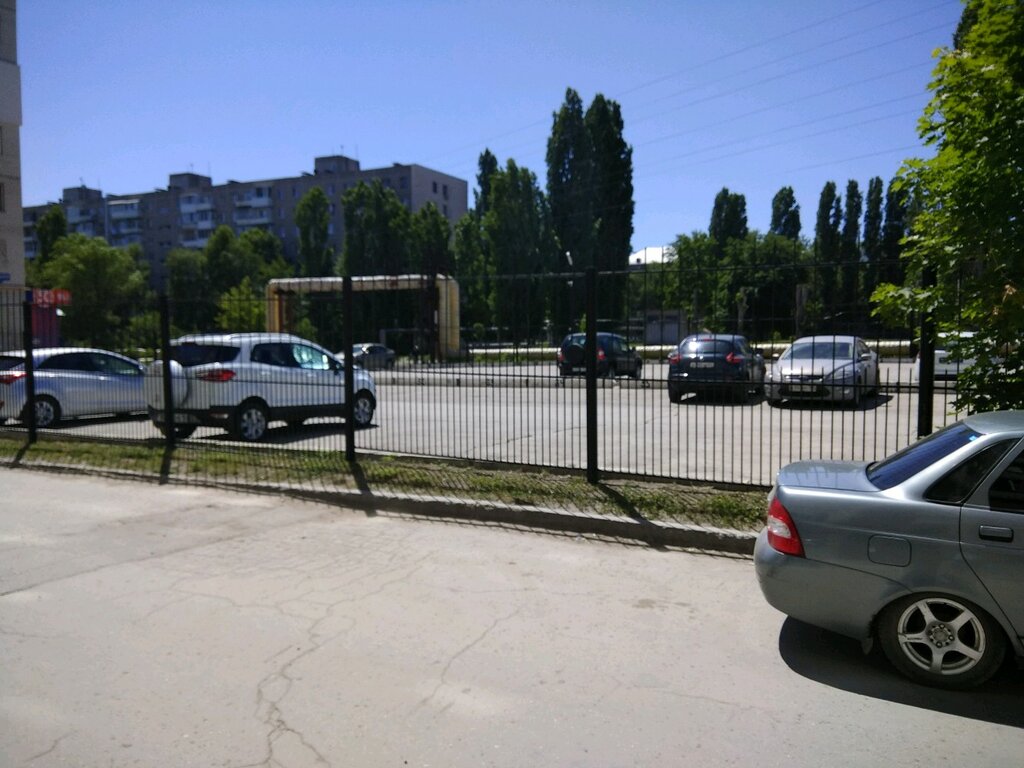 Otoparklar Parking lot, Saratov, foto