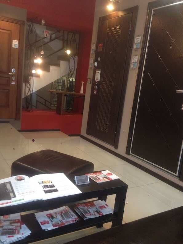 Kapılar Salon Dvernyye Tekhnologii, Naberejniye Çelny (Yar Çallı), foto