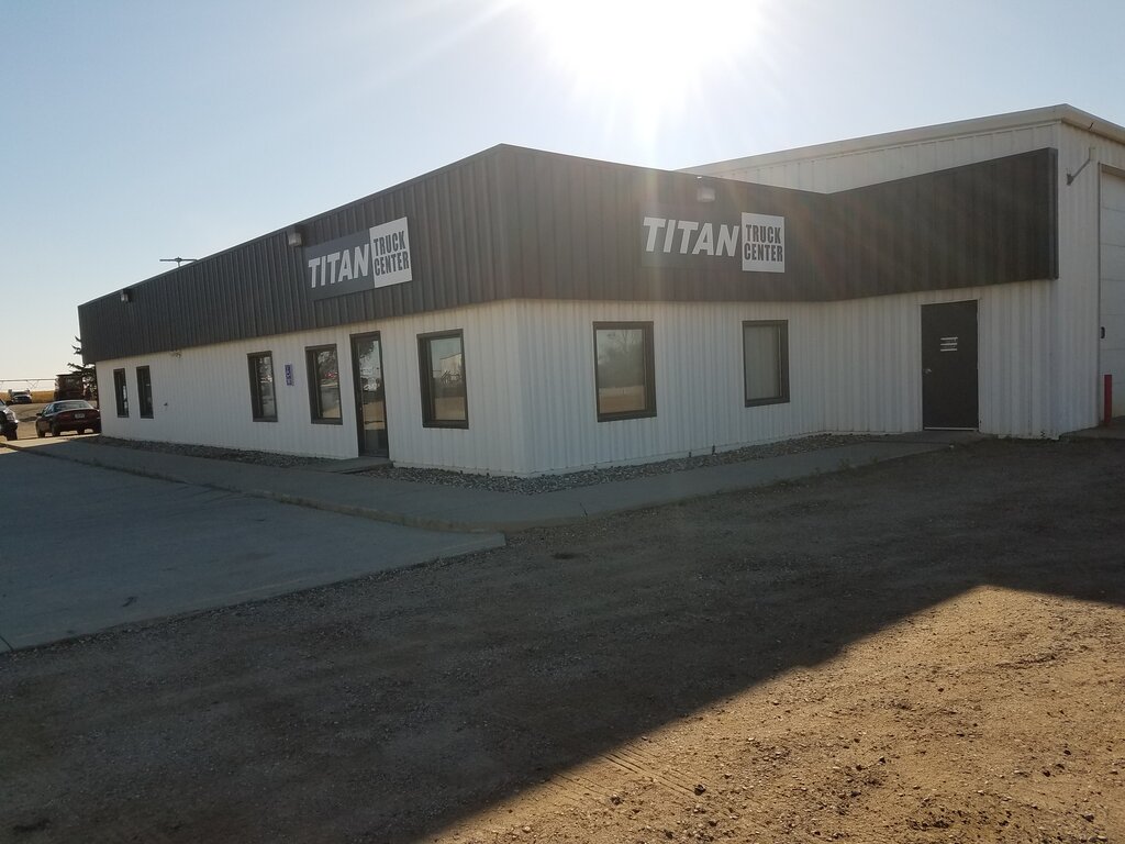 Kamyon ve ağır vasıta satış ve servis firmaları Moorhead Truck Center, Minnesota Eyaleti, foto