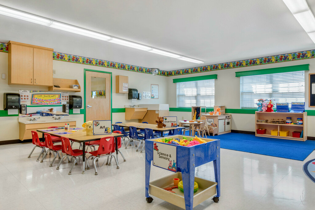 Ortaokul Primrose School of East Louisville, Louisville, foto