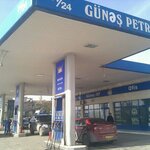Gunesh petrol (Сity ​​of republican subordination Baku, Yasamal, Abbas Mirzе Sеrifzadе Street, 199), benzin istasyonu  Bakü'den