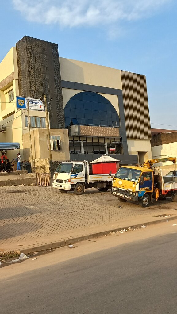 Protestan kilisesi Liberty Centre Assemblies Of God, Akra, foto