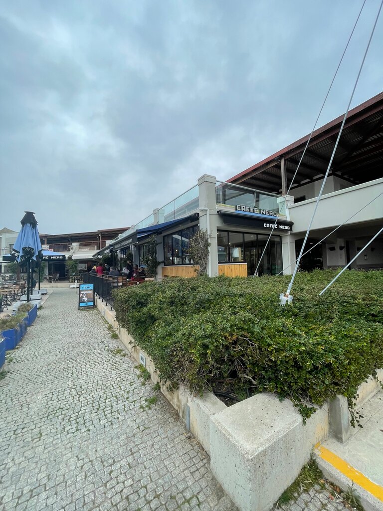Kahve dükkanları Caffè Nero, Bodrum, foto