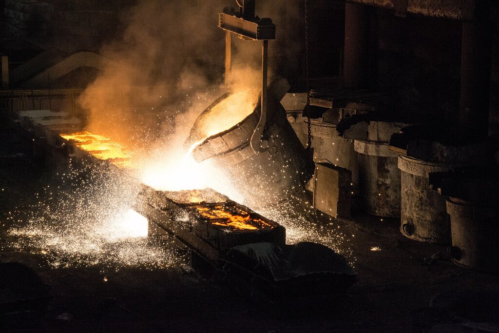 Boya ve cila malzemeleri üretim ve satış yerleri Fosfogips-Tekhnologiya, Yekaterinburg, foto