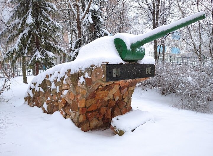 Anıt, heykel Памяти воинов 5-й Гвардейской танковой армии, Moskova, foto