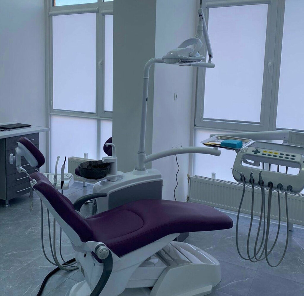 Özel ağız ve diş sağlığı klinikleri ve muayenehaneleri Ом-Дентис, Mikhaylovsk, foto
