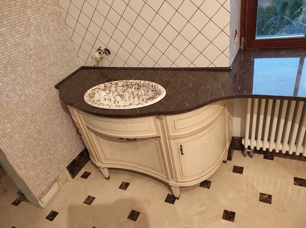 Taş ürünler ve yapılar Vega Stone, İvanteyevka, foto