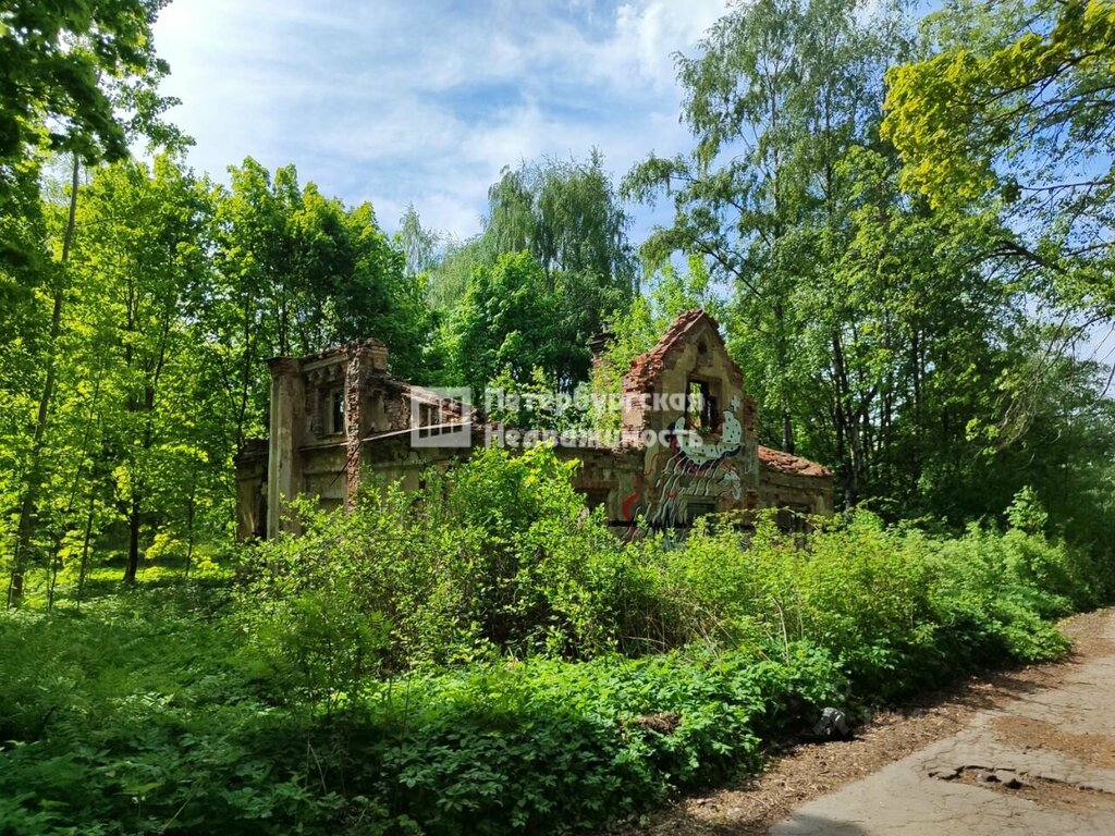 Turistik yerler Готический дом, Lomonosov, foto