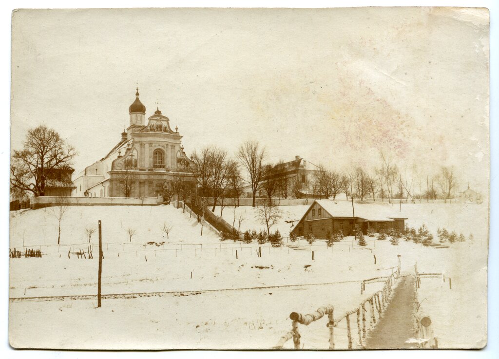 Manastır Former monastery in Novyi Zahoriv, Volyn oblastı, foto