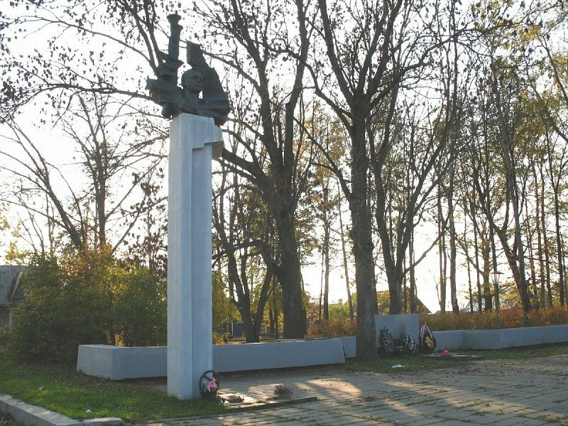 Anıt, heykel Марат Казей, Minskaya oblastı, foto