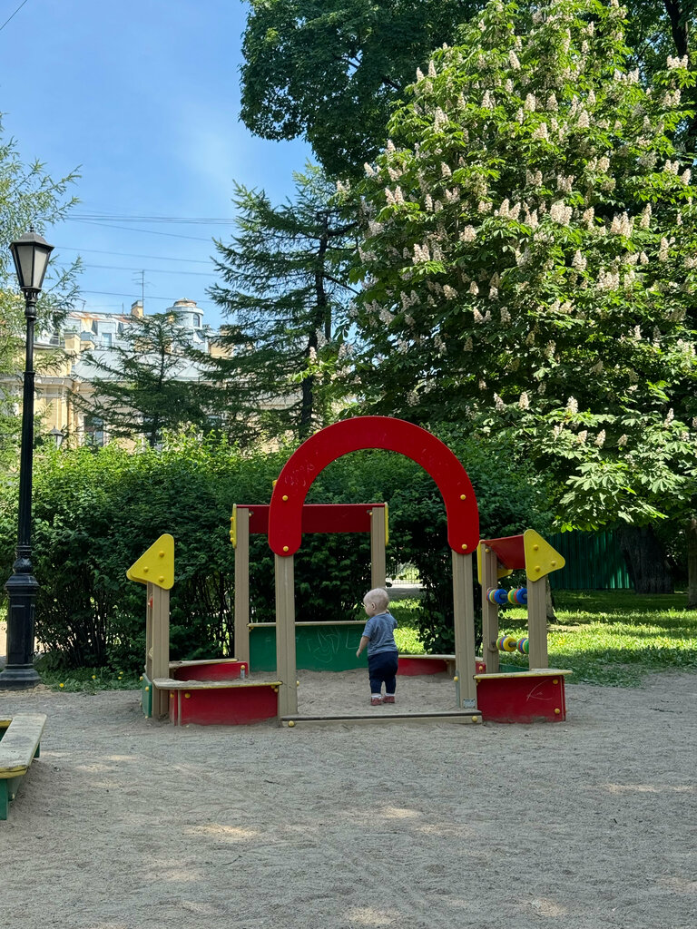 Oyun alanı Playground, Saint‑Petersburg, foto