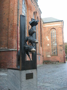 The Bremen town musicians (Skarnu Street No:22), park, sokak heykeli  Riga'dan